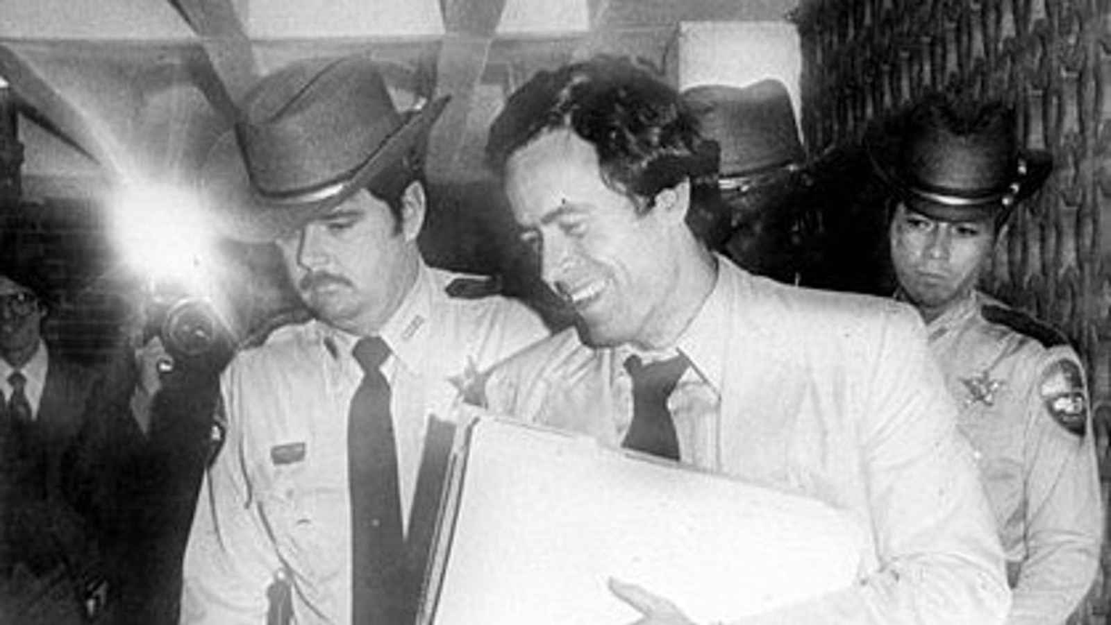 Galerie: Šílený Ted Bundy: Ani vysoké IQ mu nezabránilo v hrozivých ...