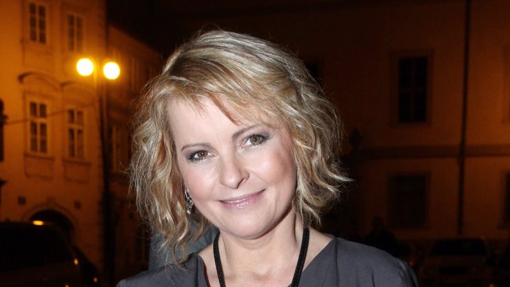 Galerie: Prokletá Iveta Bartošová: Akce na její počest krachují jako na běžícím pásu – fotka 13 ...