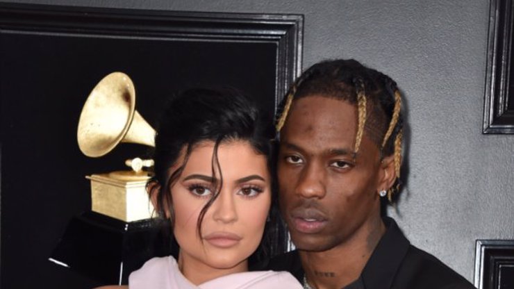 Galerie: Čím se proslavil Travis Scott: Geniální hudebník i návrhář bot ...