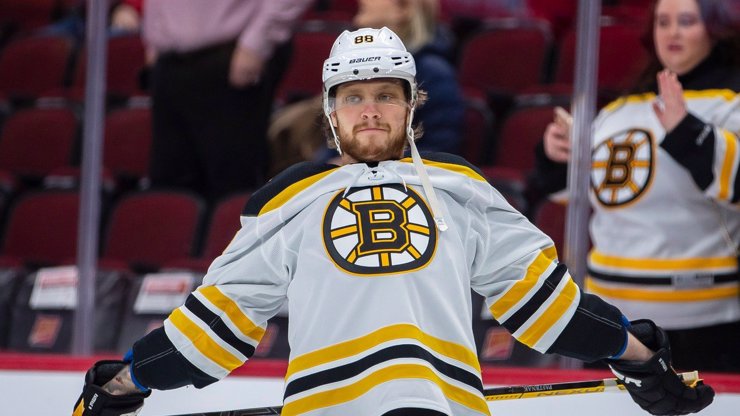 Galerie: David Pastrňák, Rebecca Rohlsson a dcera Freya Ivy na dovolené ...