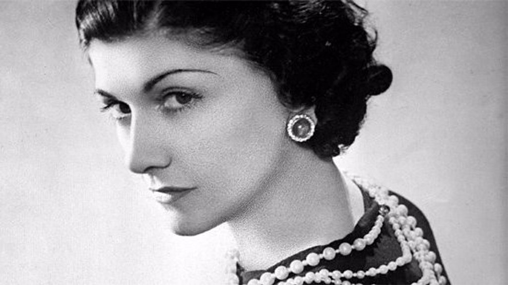 Coco Chanel zemřela před 50 lety: Parfémy i milenci rámovali její život