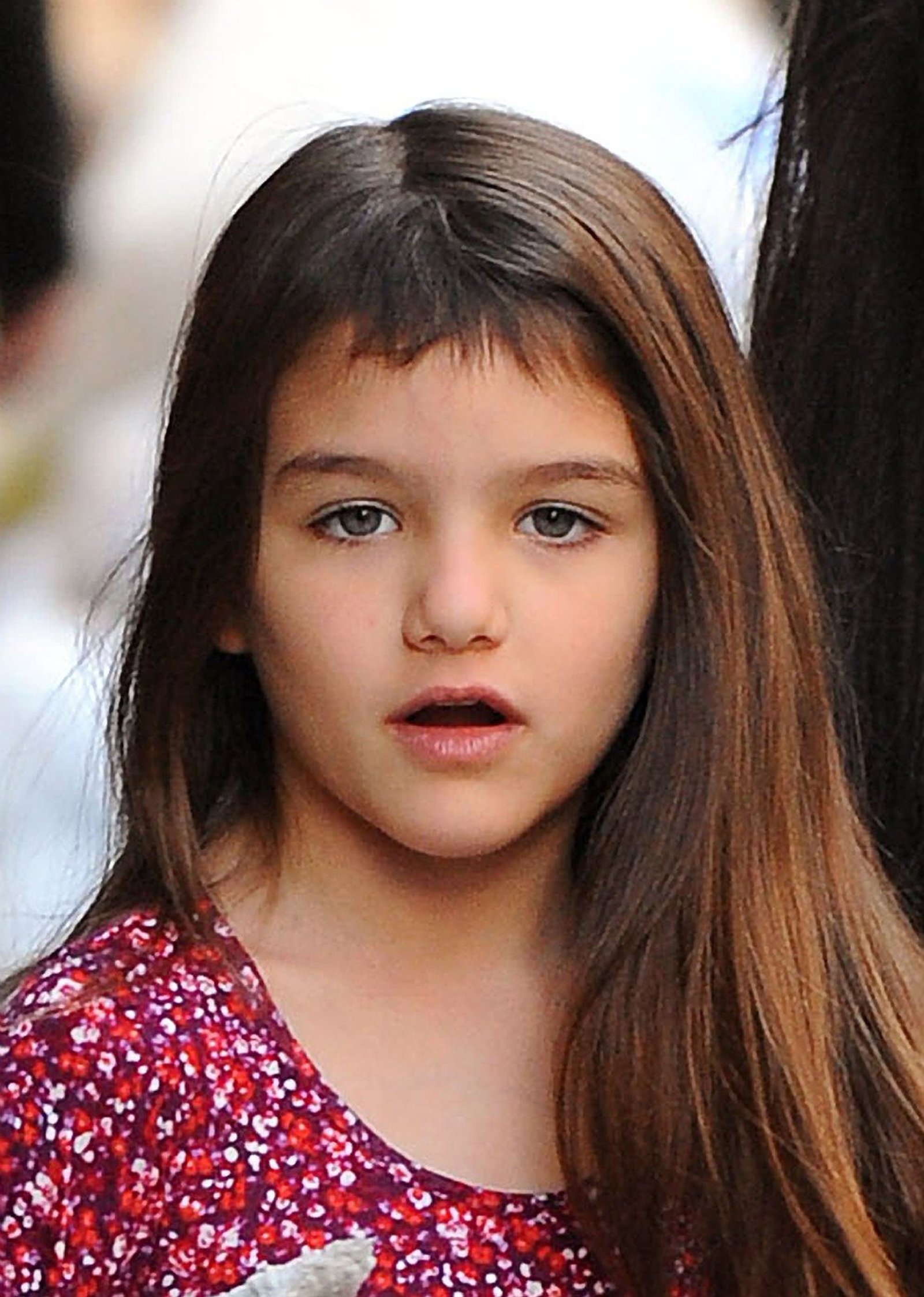 Galerie: Suri Cruise slaví 18. narozeniny: Takhle se dcera Toma Cruise a Katie Holmes změnila ...