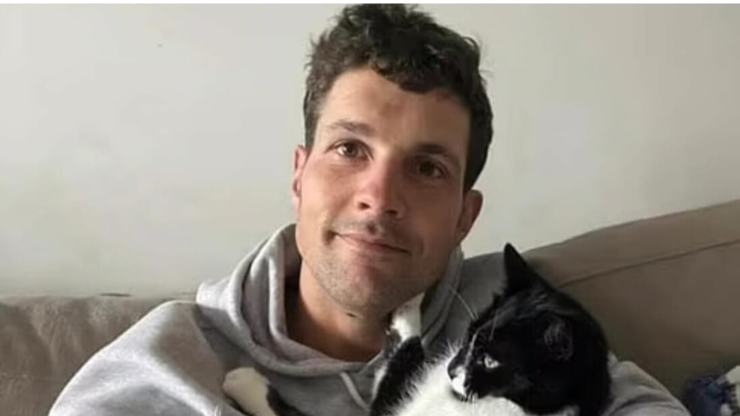 Galerie: Žralok sežral Simona Nellista: Brit (†35) měl před svatbou ...