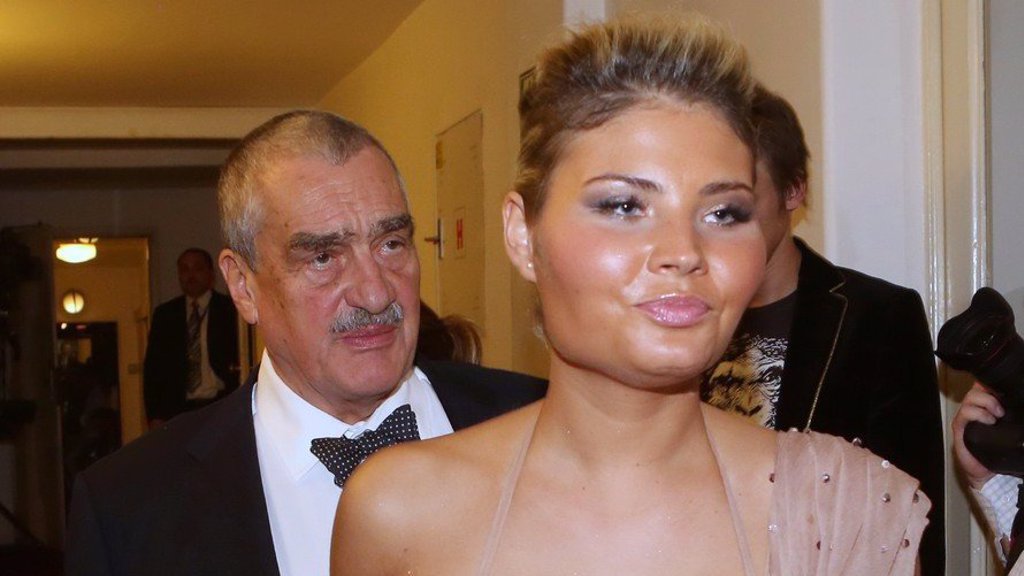 Jana Vopěnková: Schwarzenbergova ramlice ukázala luxusní postavu – eXtra.cz