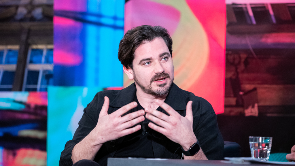 Vojtěch Kotek a jeho novorozený syn: Proč zrovna Hubert Šman Kotek – eXtra.cz