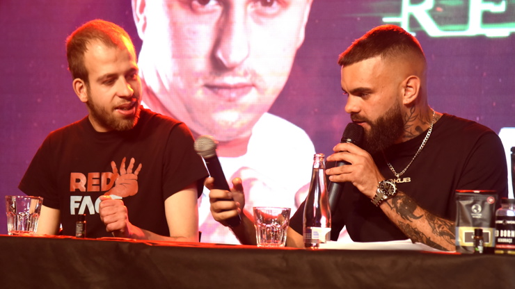 Galerie: Anna Hamannová alias Kafuu dostane přes zadek: Prozradila svou ...