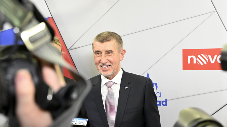 Galerie: Stacy Cruz: Vyfoťte se, jak jdete volit, a dostanete přístup ...