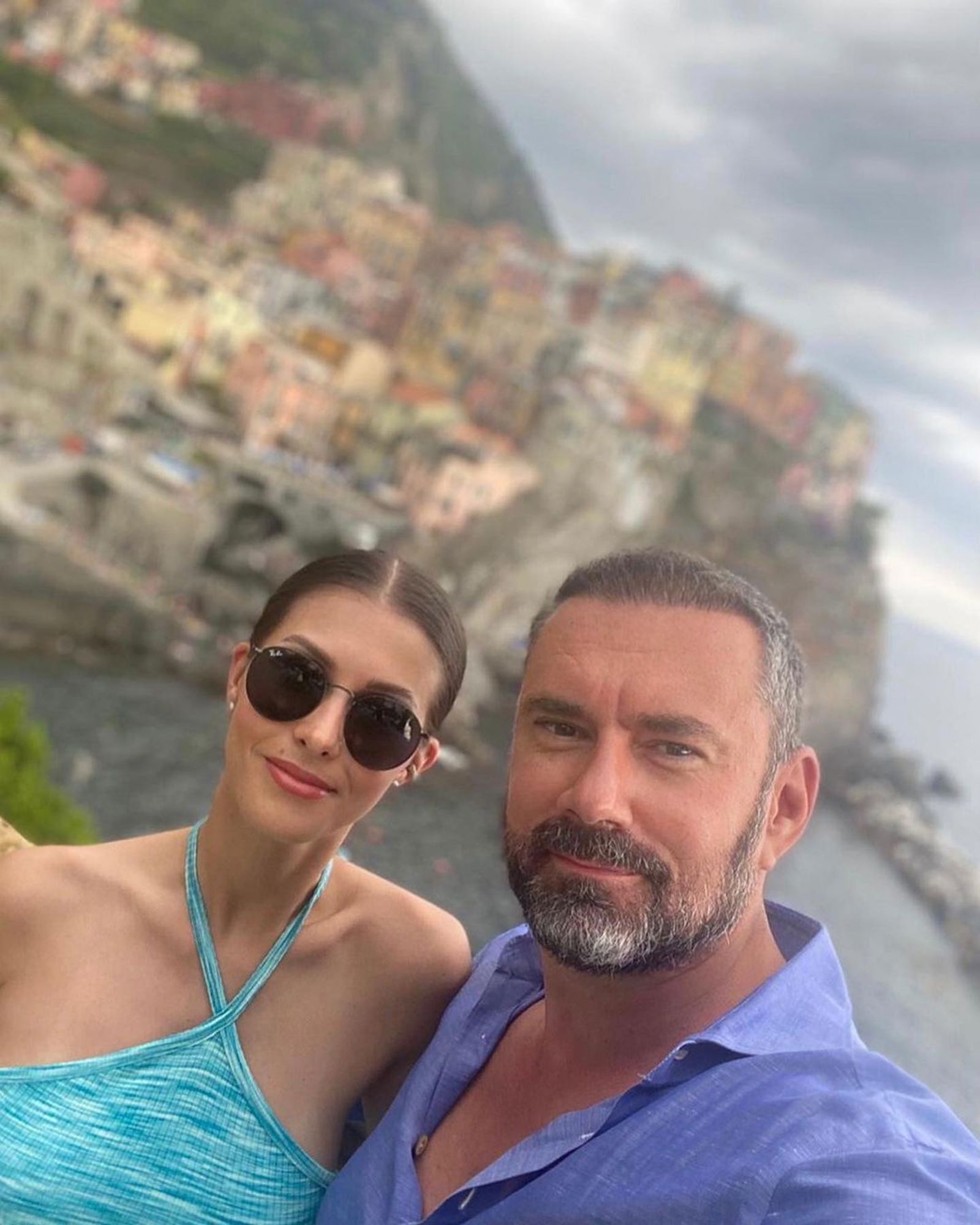 Galerie: Emanuele Ridi oznámil rozchod s manželkou Sárou Pichlovou ...