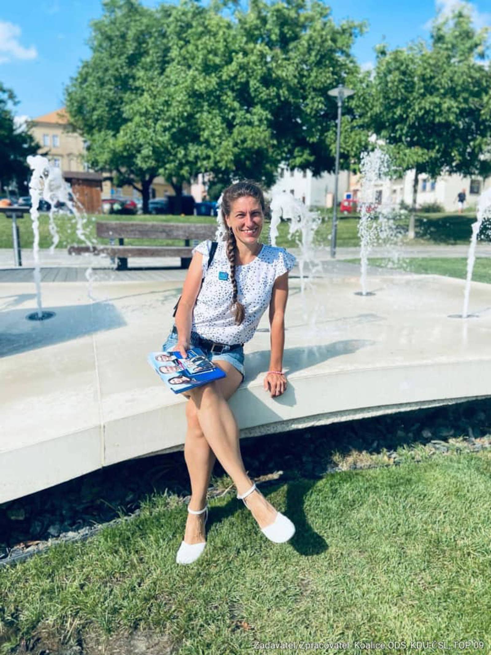 Galerie: Eva Decroix se na sítích ukázala v plavkách i u plotny: Svým kritikům poslala ostrý ...