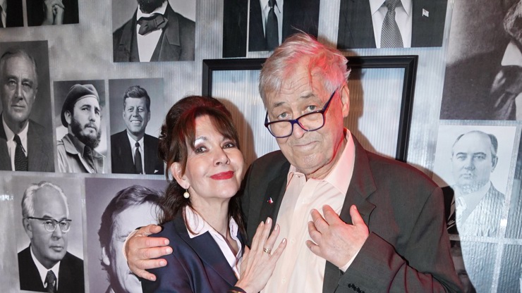 Galerie: Zdeněk Žák utekl hrobníkovi z lopaty: Zachránila ho žena, žije ...