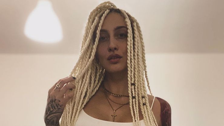 Galerie: Kateřina Kundosaki Klinderová: Kvůli zdraví se v kleci neukáže ...