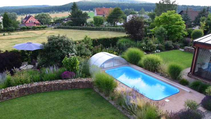 Galerie: Like House obrazem: Podívejte se, kde paří slavní influenceři ...