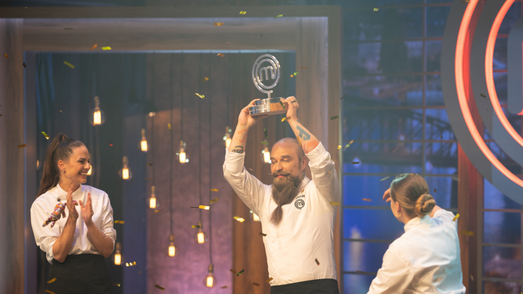 Galerie: MasterChef Česko 2022: Vítězem se stal Martin Pecina – fotka 2 ...