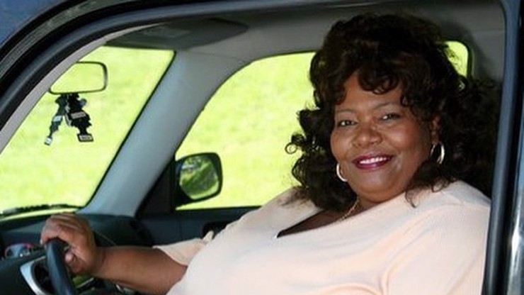 Galerie: Norma má největší přírodní prsa na světě: Na hrudi nosí váhu ...