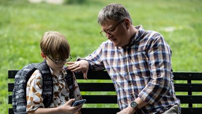 Jedna rodina: obsazení (herci a postavy), děj seriálu, úvodní části ...