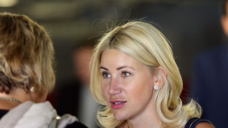 Galerie: Alena Schillerová se stala potřetí babičkou – fotka 6 – eXtra.cz