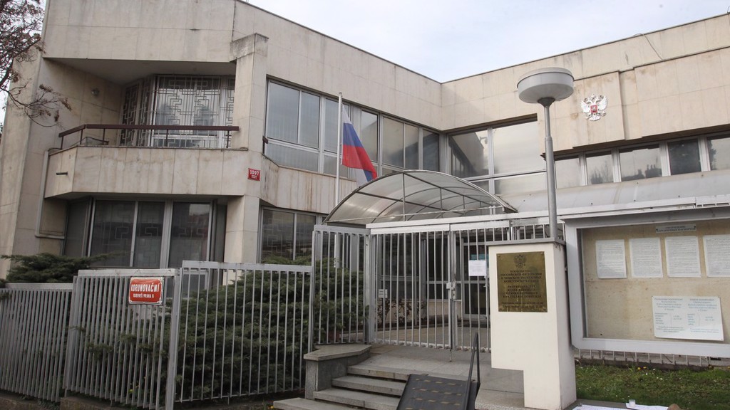 Ruská ambasáda v Praze: Ulice u velvyslanectví má nové jméno – eXtra.cz