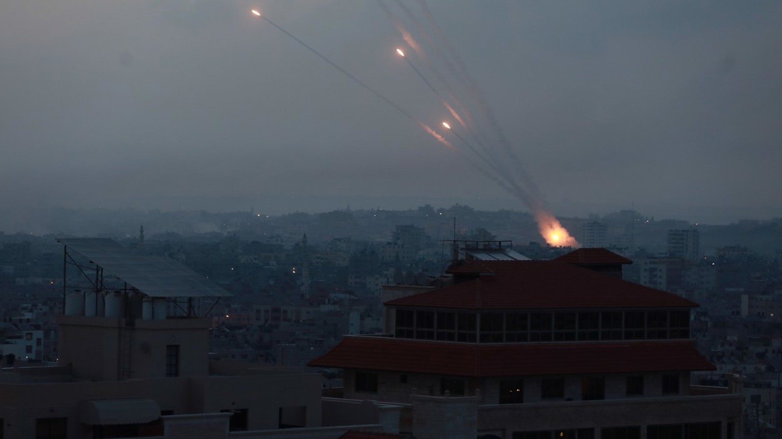 Reportér ČT David Borek natočil raketový útok