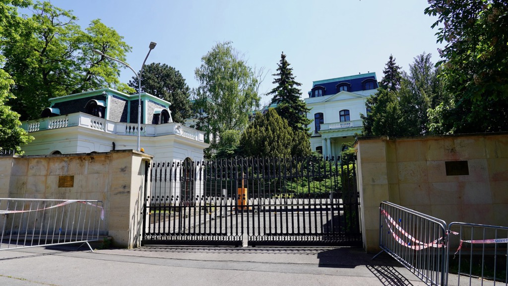 Ruská ambasáda v Praze: Odtud špehují Česko – eXtra.cz
