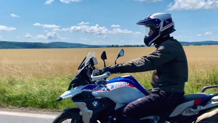 Galerie: Adam Coubal: Generál Petr Pavel ohlásí na prezidenta – fotka 7 ...