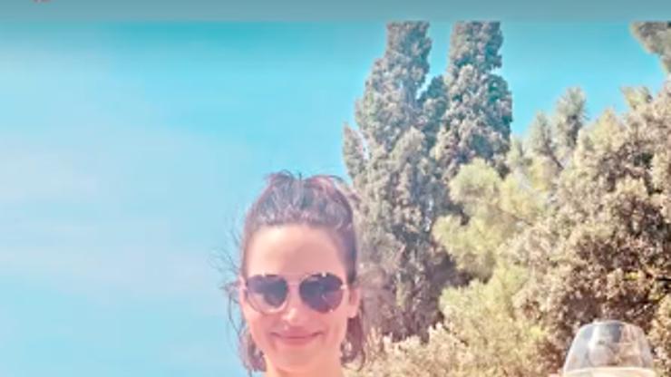 Galerie: Alex Mynářová ukázala perfektní figuru v plavkách – fotka 11 ...