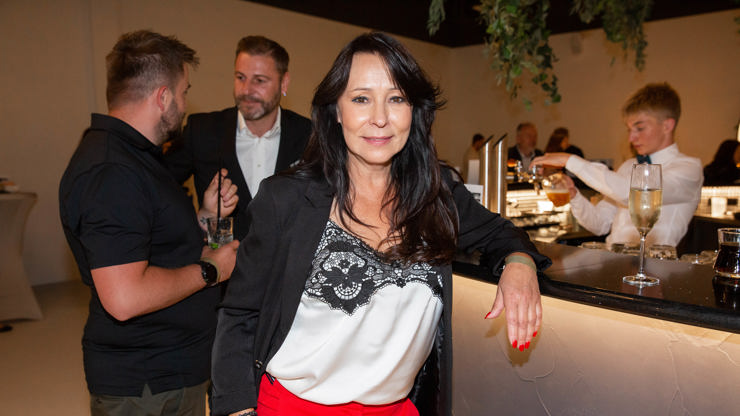 Galerie Heidi Janků Zastavila čas Jedenašedesátiletá Zpěvačka Se