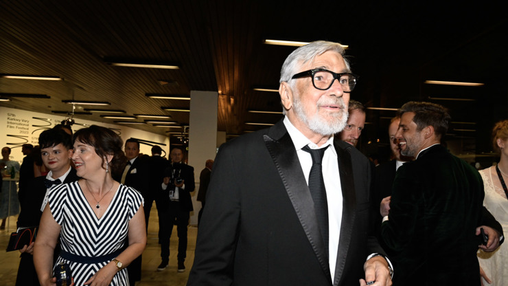 Galerie: Jiří Bartoška: Marek Eben poděkoval, že nám ho tu pánbůh ...