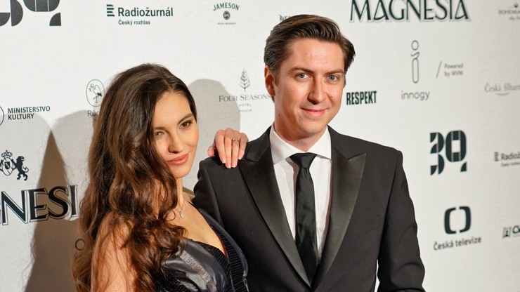 Galerie: Sára Donutilová po svatbě s Martinem září víc jak kdy dřív – fotka 3 – eXtra.cz