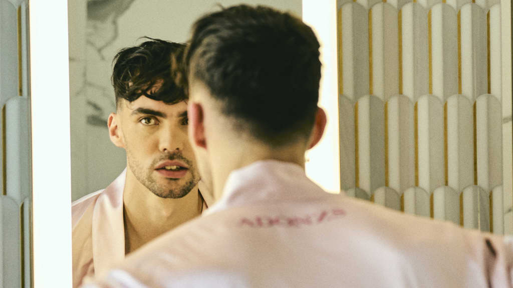 Adam Pavlovčin vydává nový unikátní klip: odhaluje v něm své soukromí ...