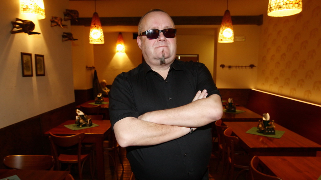 Jan Kalina: V 58 letech zemřel zakladatel kapely Sto zvířat – eXtra.cz