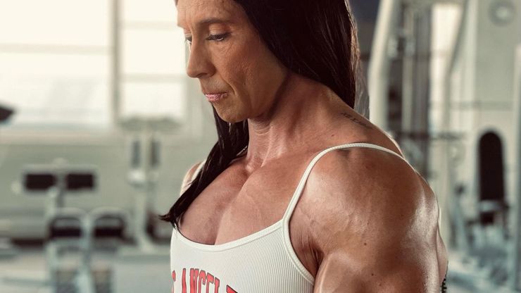 Galerie: Věra Mikulcová zabrousila o 20 let zpět: S přítelkyní slaví ...