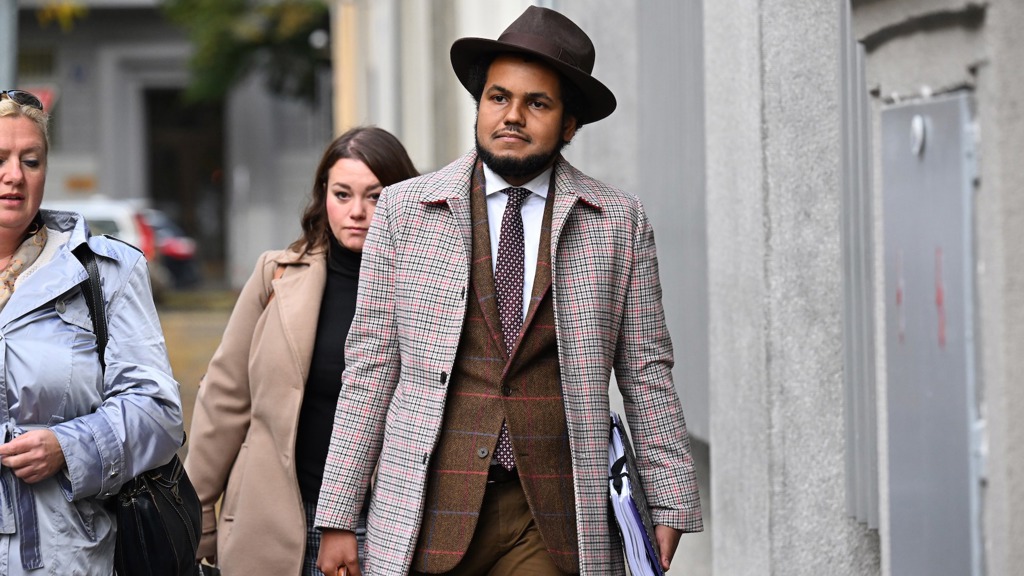 Domik Feri přišel k soudu v dobrém rozmaru. Kauza finišuje za zavřenými ...