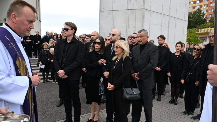 Galerie: Andrej Babiš zneužil smrt Patricie Janečkové: Vdovec Vlastimil ...