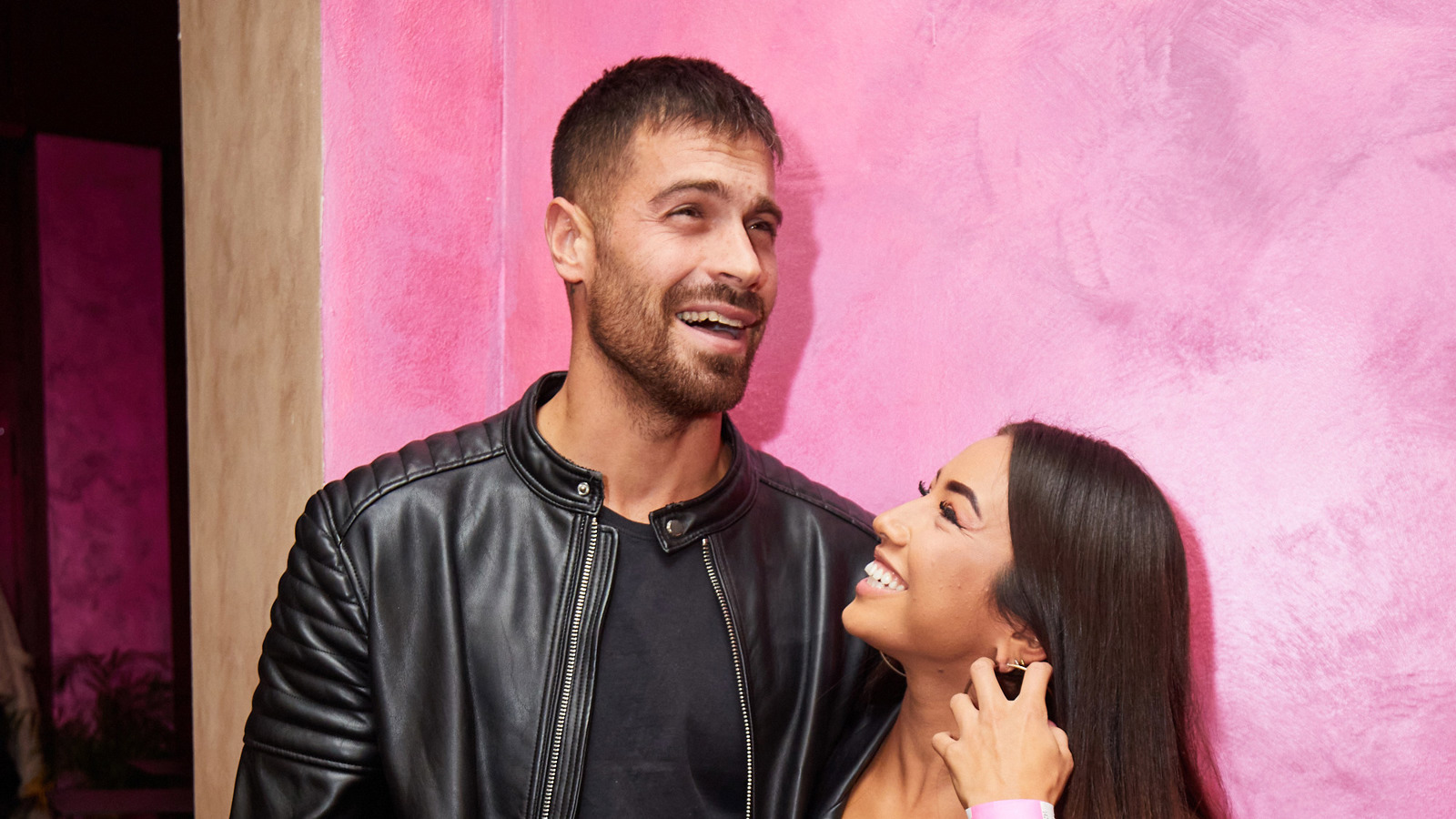 Finálový pár Love Islandu 2023: Venis Dao a Adam Sedro se těší z ...