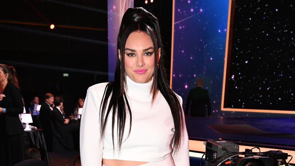 Český slavík 2023: Ewa Farna získala absolutního Slavíka, po projevu se ...