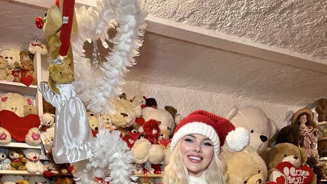 Galerie: Česká Barbie oslaví na Vánoce výročí se svým Kenem: Na první ...