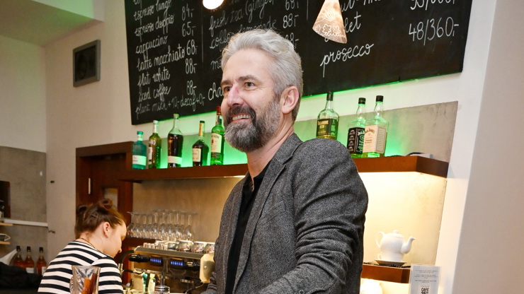 Galerie: Roman Zach: Na premiéru dorazil o berlích, zlomil si kotník ...