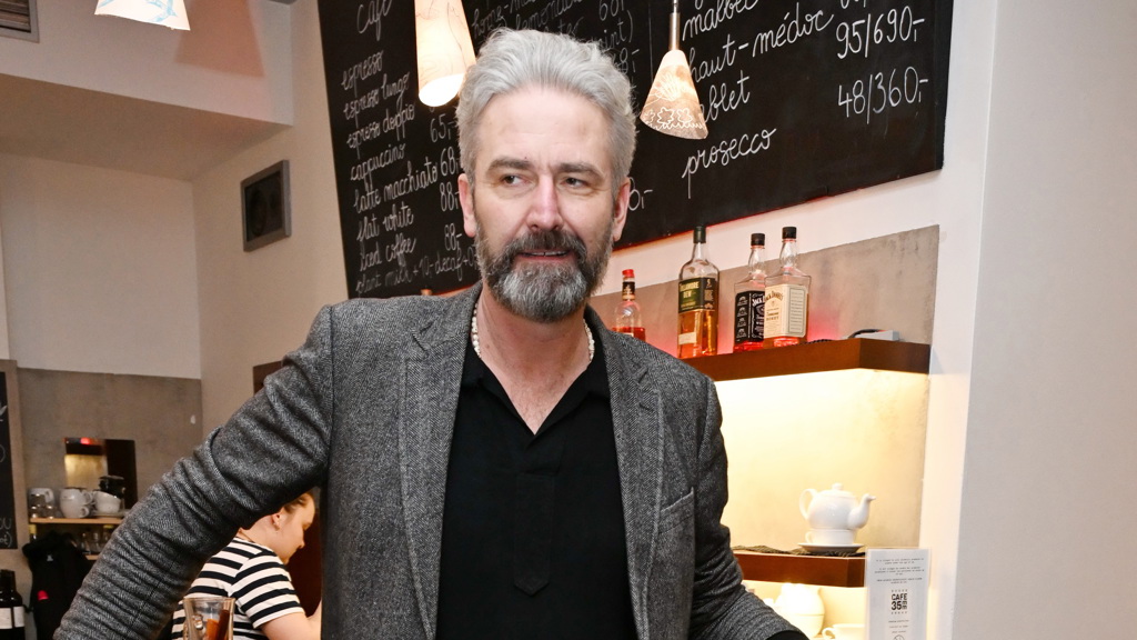 Roman Zach: Na premiéru dorazil o berlích, zlomil si kotník – eXtra.cz