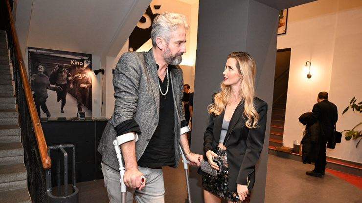 Galerie: Roman Zach: Na premiéru dorazil o berlích, zlomil si kotník ...