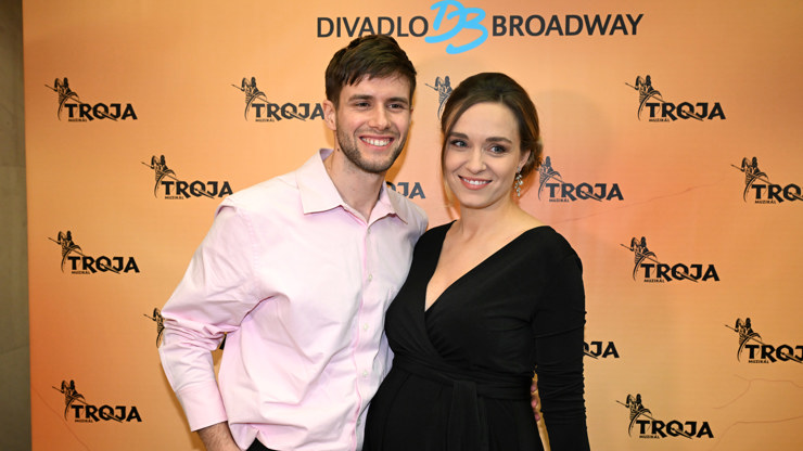 Galerie: Ondřej Havel z Ulice promluvil o životě s dvojčátky: Dojemná poklona manželce – fotka ...