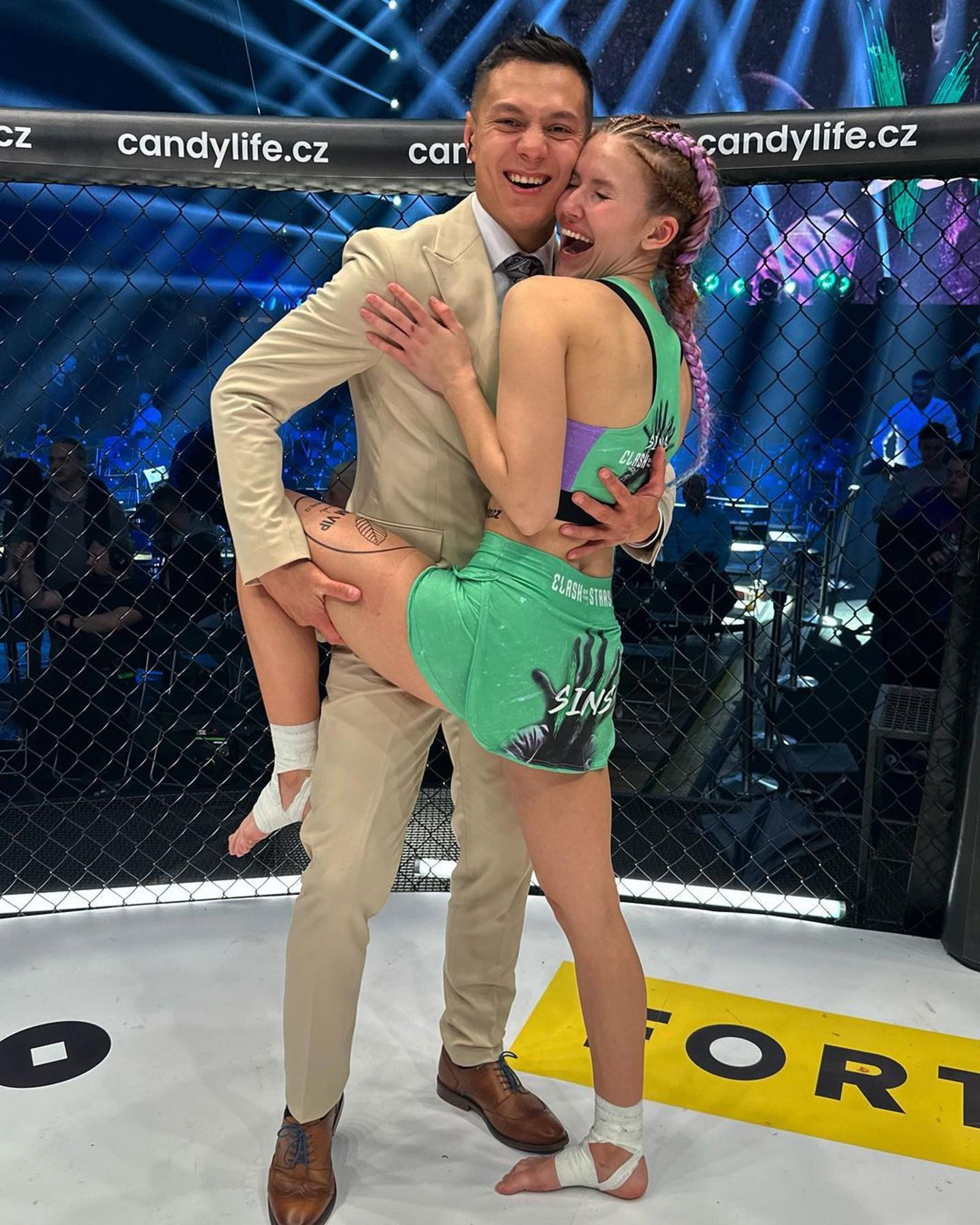 Galerie: Clash of the Stars 10: Habibi se navezla do Denisy Ryndové ...