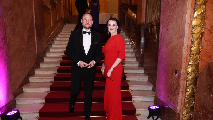 Galerie: Česko-Slovenský ples je tady: Andrea Verešová, Felix Slováček ...