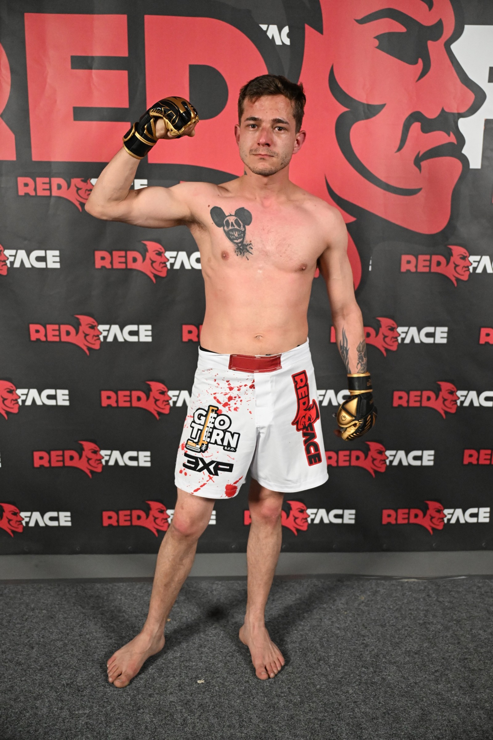 Galerie: Jan Kulas poslal drsný vzkaz bývalému příteli Shopaholicadel ...