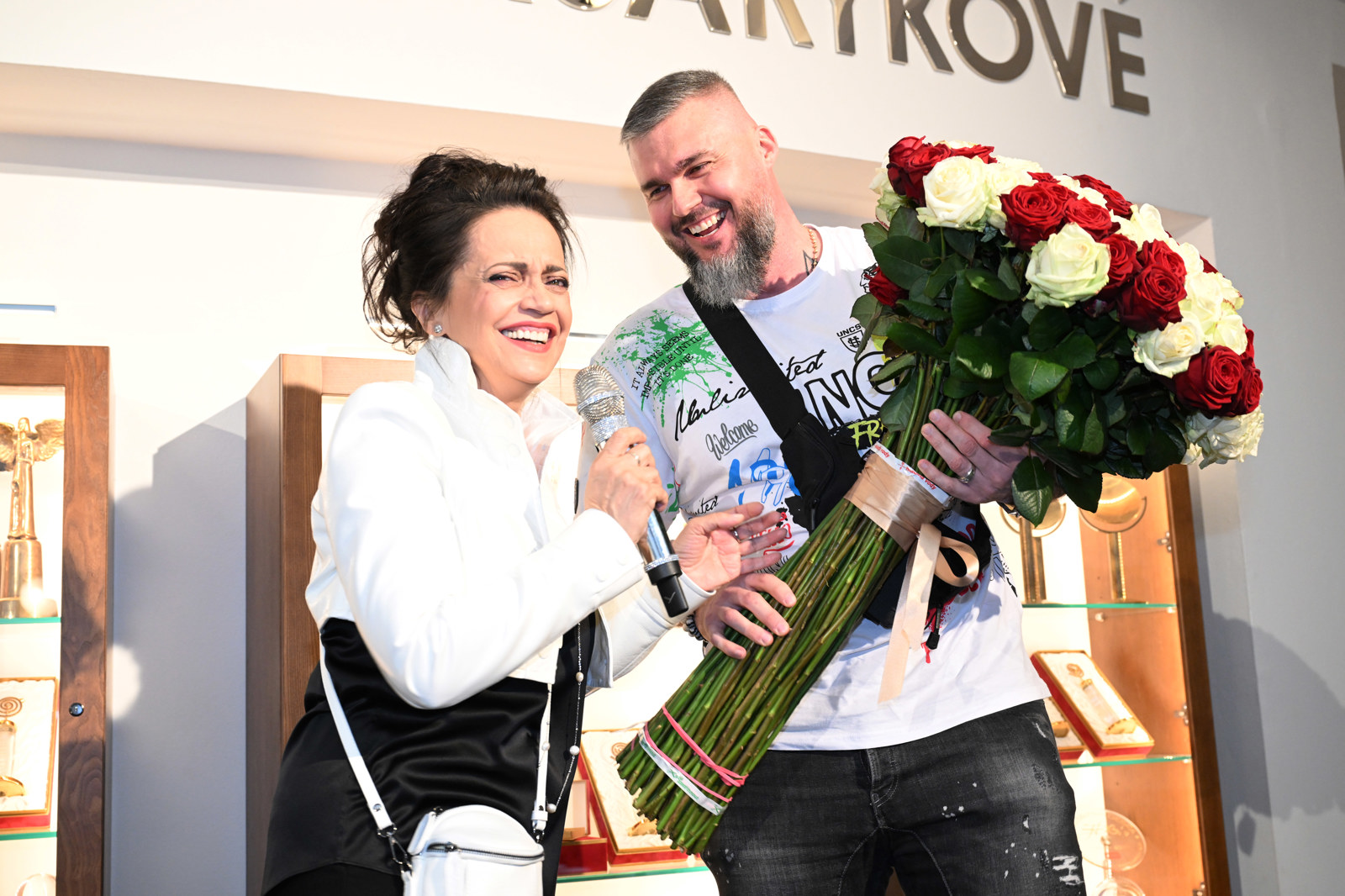 Galerie: Radek Filipi měl nález na mozku. Lucie Bílá odhalila detaily ...