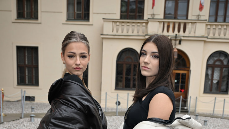 Galerie: Laura Homolová zářila na MBPFW. Radka Třeštíková dorazila v ...