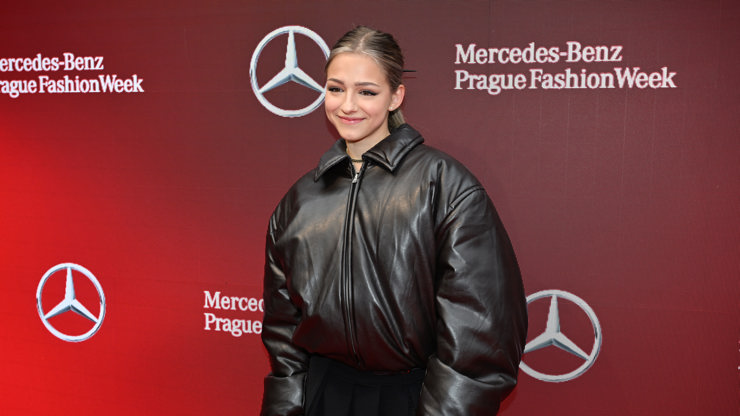 Galerie: Laura Homolová s Matějem Homolou vyrazila na Benátskou! Je ...