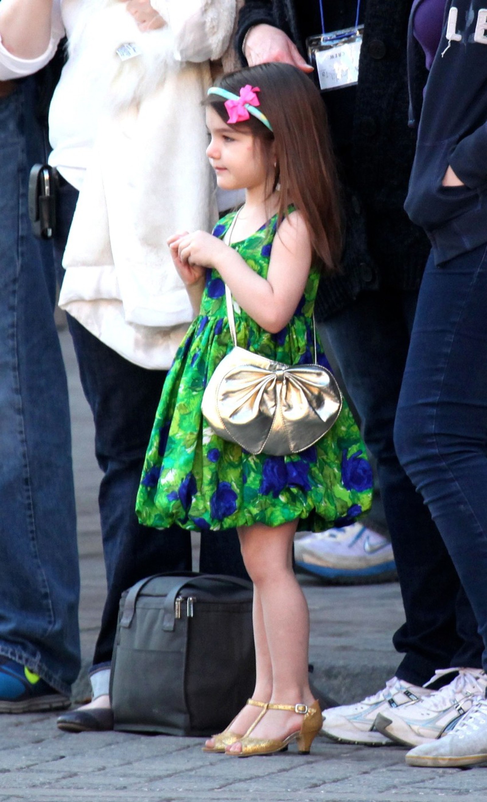 Galerie: Suri Cruise je celá máma Katie Holmes: Vypadá jako ona zamlada – fotka 10 – eXtra.cz