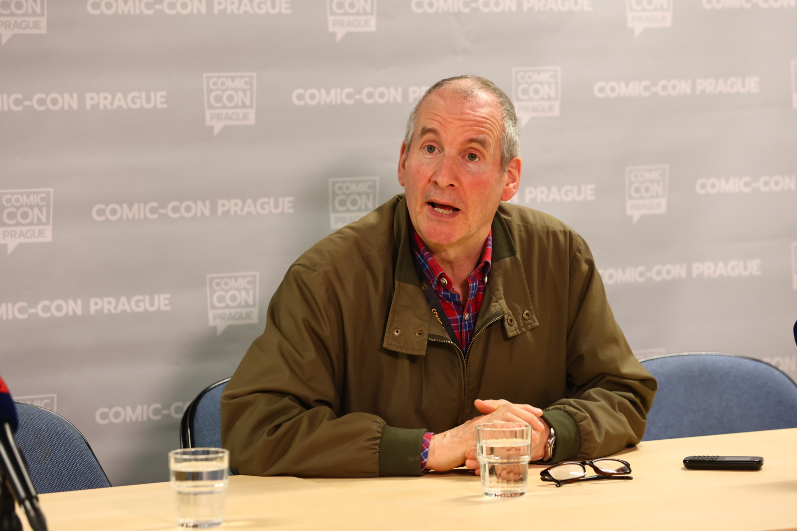 Galerie: Chris Barrie z kultovního seriálu Červený trpaslík: Rimmer ...