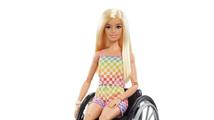 Galerie: Dokument Černá Barbie: Za vznikem černé panenky stojí ...