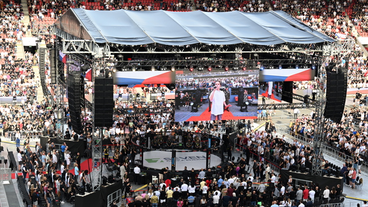 Galerie: Natálie Kočendová a její trápení: S fešným partnerem se vídá ...